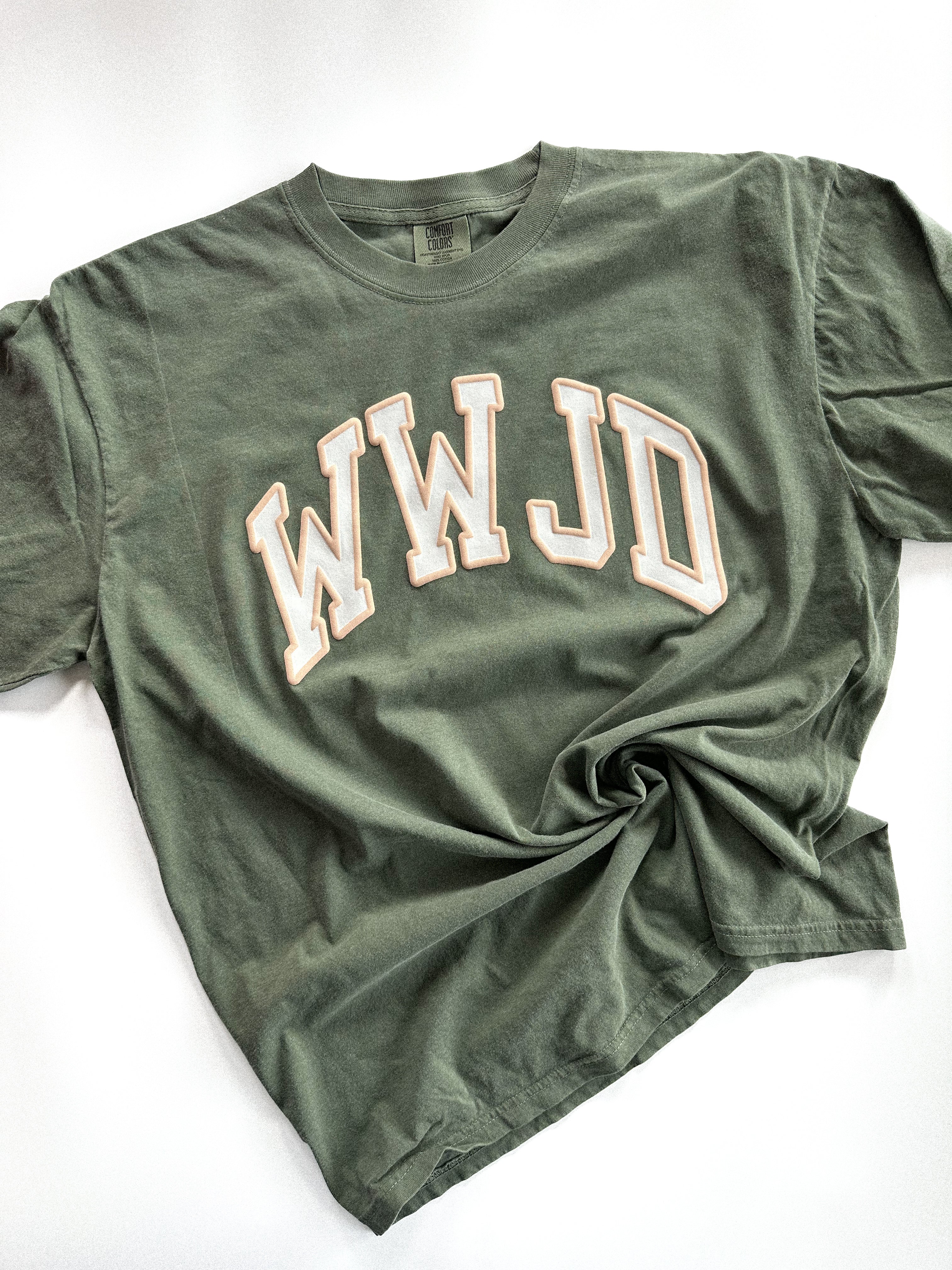 WWJD PUFF - ADULT SHORT SLEEVE TEE – Little Hunters Wife